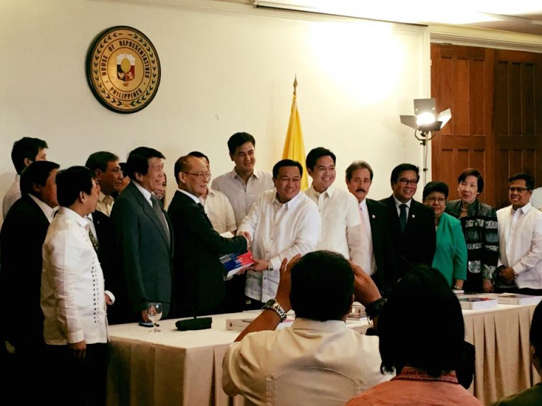 Proposed P3.35-T ‘budget for change’ in 2017 submitted to PH Congress ...