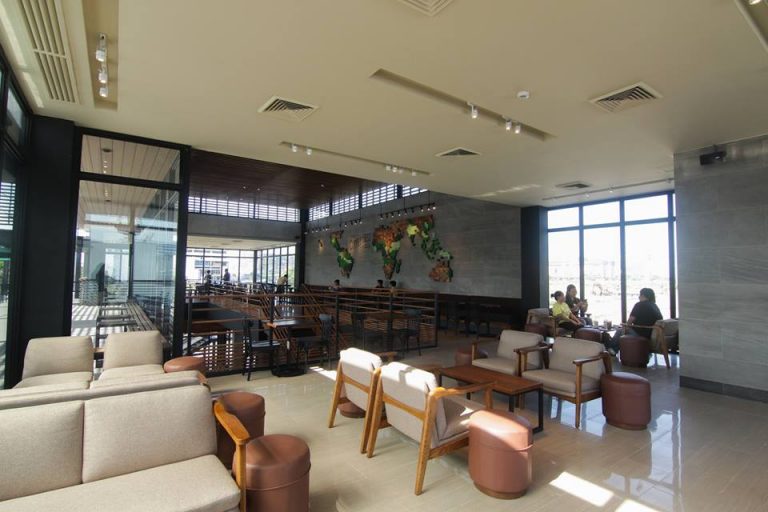 LOOK: Starbucks unveils ‘biggest’ store along Macapagal Boulevard ...