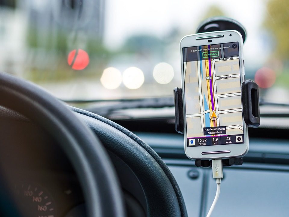 Waze adds Filipino language in voice command feature | Philippine Primer