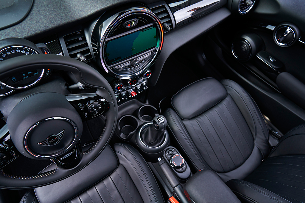 The 2019 Mini Cooper in the PH: Fresh Update of the Original ...