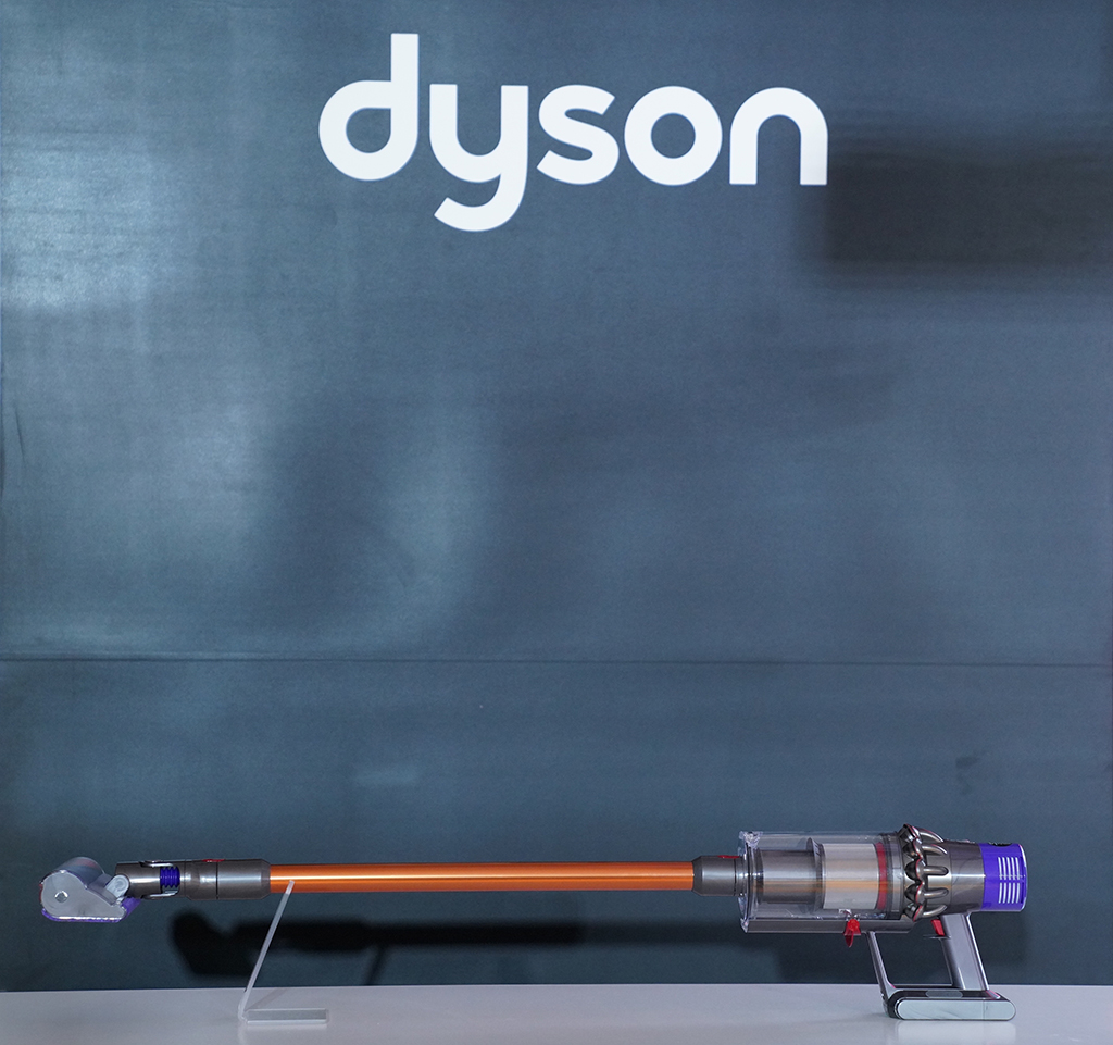 Dyson Introduces the V10: Power of a Corded in a Cordless Vacuum ...