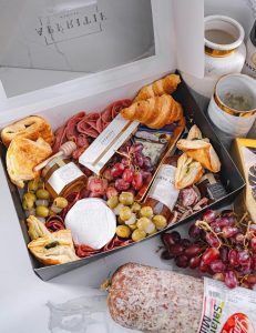 LIST: 11 Grazing Boxes for Holidays and Intimate Home Celebrations ...