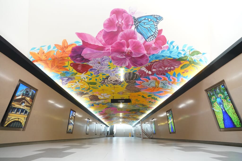 LOOK: Ayala Land and Make It Makati Unveil Vibrant Ceiling Mural at The ...