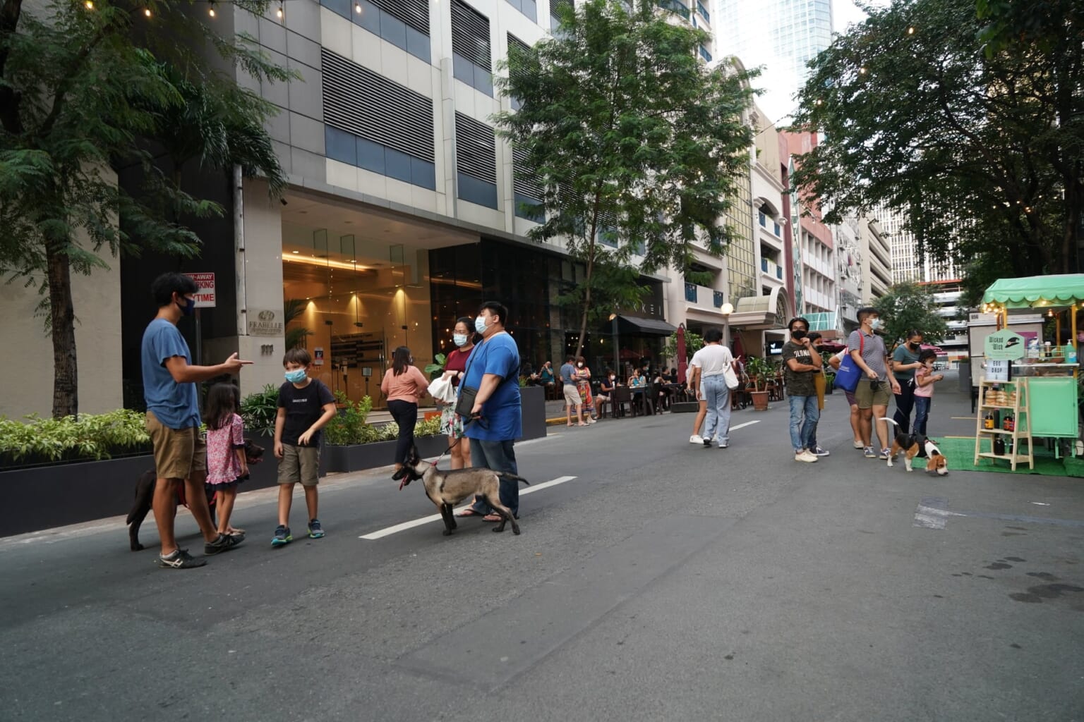 Meet Makati’s Newest Outdoor Dining Innovation: the Rada Promenade ...