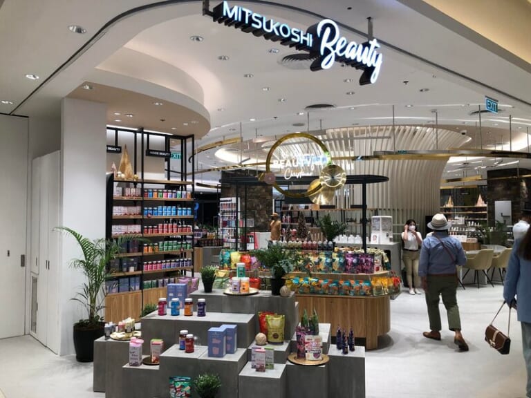 Japanese Mall Mitsukoshi Pre-opens First PH Branch in BGC | Philippine ...