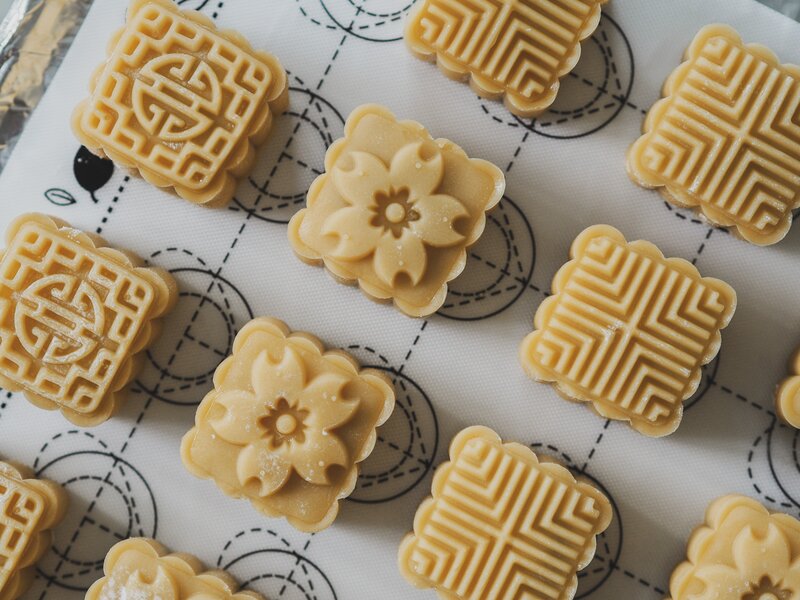 LIST: Best Mooncakes in Manila for Mid-Autumn Festival 2021 ...