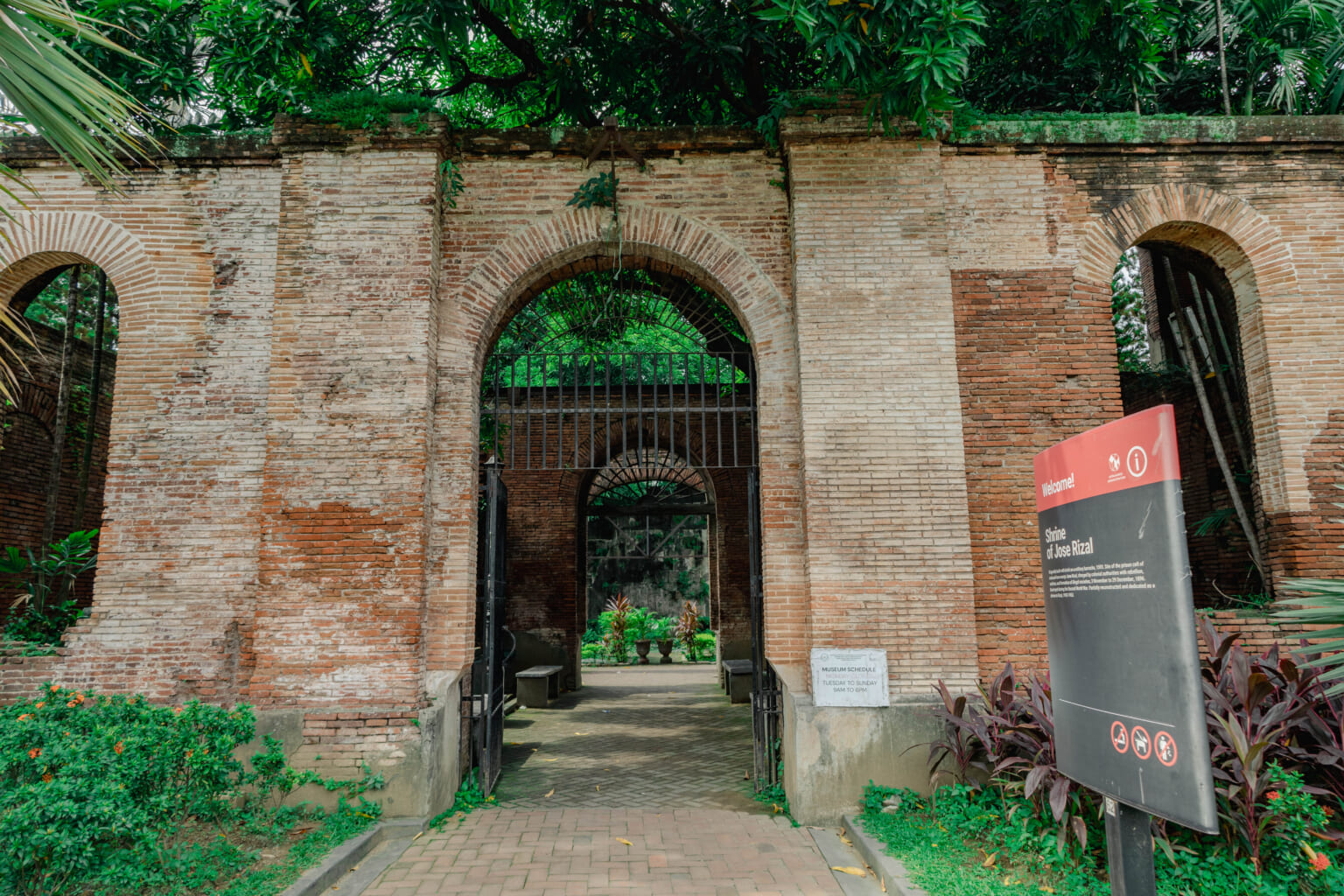 LIST: 8 Must-Visit Intramuros Spots for a Journey Through Manila’s Past ...