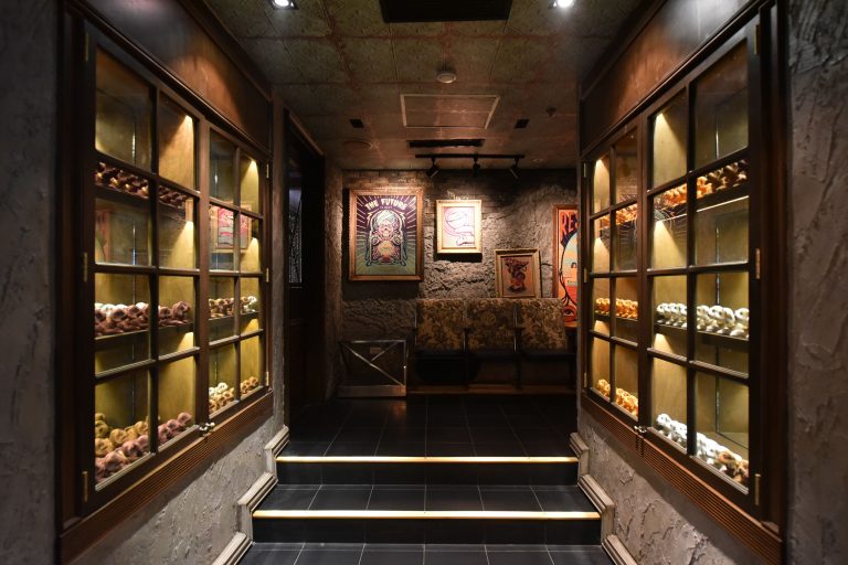 Yes Please! at Uptown BGC: Classy Way to Drink and Dine the ’90s Way ...