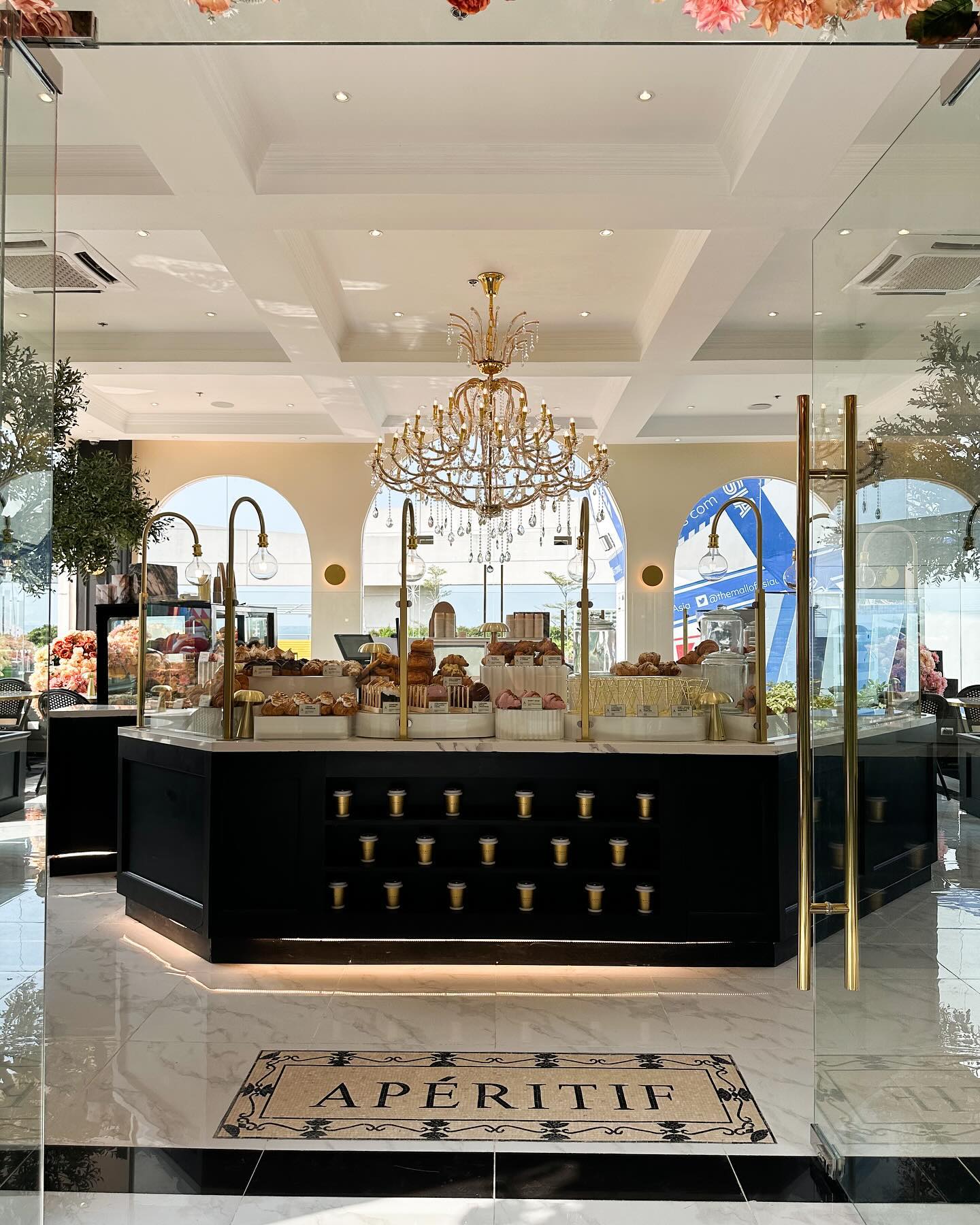 Aperitif in Pasay: Offering Desserts that are Outside the (Graze) Box ...