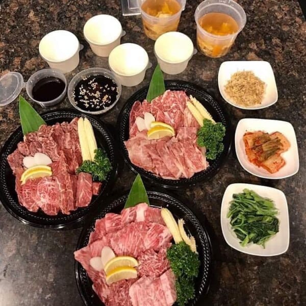 PARTY ALERT: These 9 Restaurants Offer Great Deals for Christmas and ...