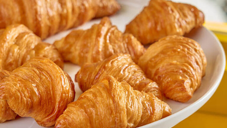 KIJI Bakehouse in BGC: The Perfect Breakfast Grab-and-Go for Croissants ...