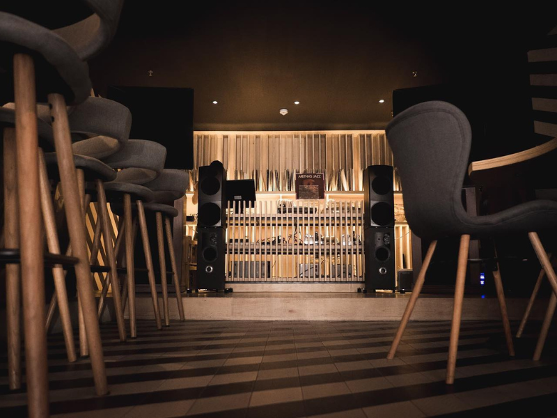 OTO in Makati: A Coffee Place, Cocktail Bar, and Listening Room in One ...