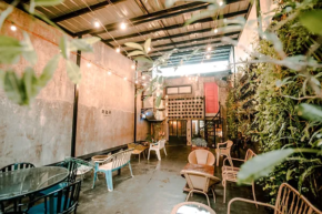 Run Rabbit Run in Makati: A Wonderland of Playful, Award-Winning ...