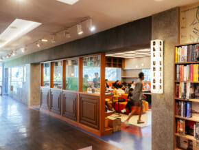 Del Union Coffee & Civics in BGC: A Retro-Inspired Neighborhood Café ...