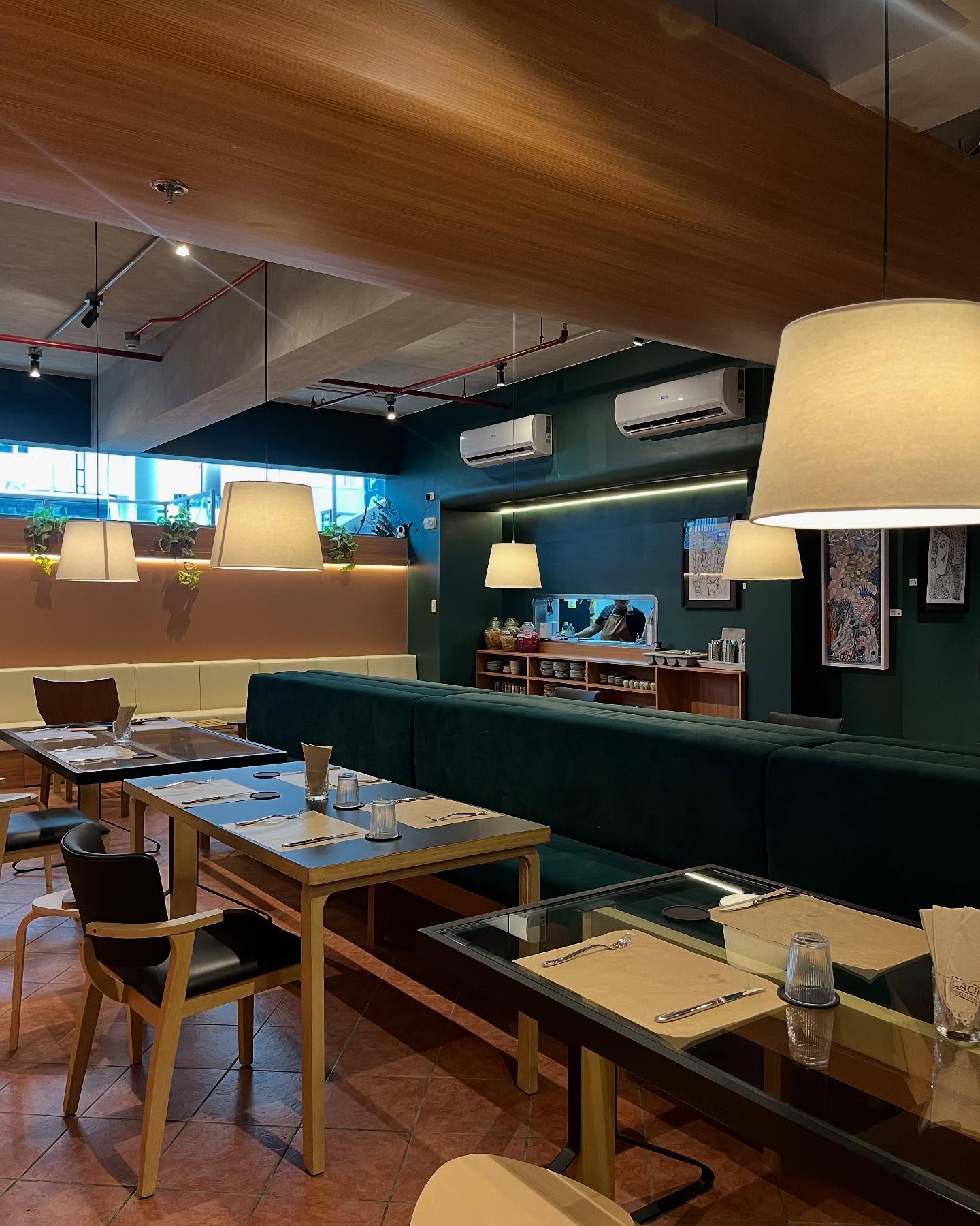 Cache Coffee & Cocktails: Your Cozy Spot for Relaxed Dining and Crafted ...