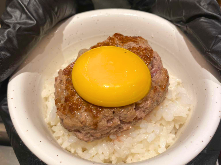 The Penthouse 8747 in Makati: a Great Gatsby Era-inspired Rooftop ...