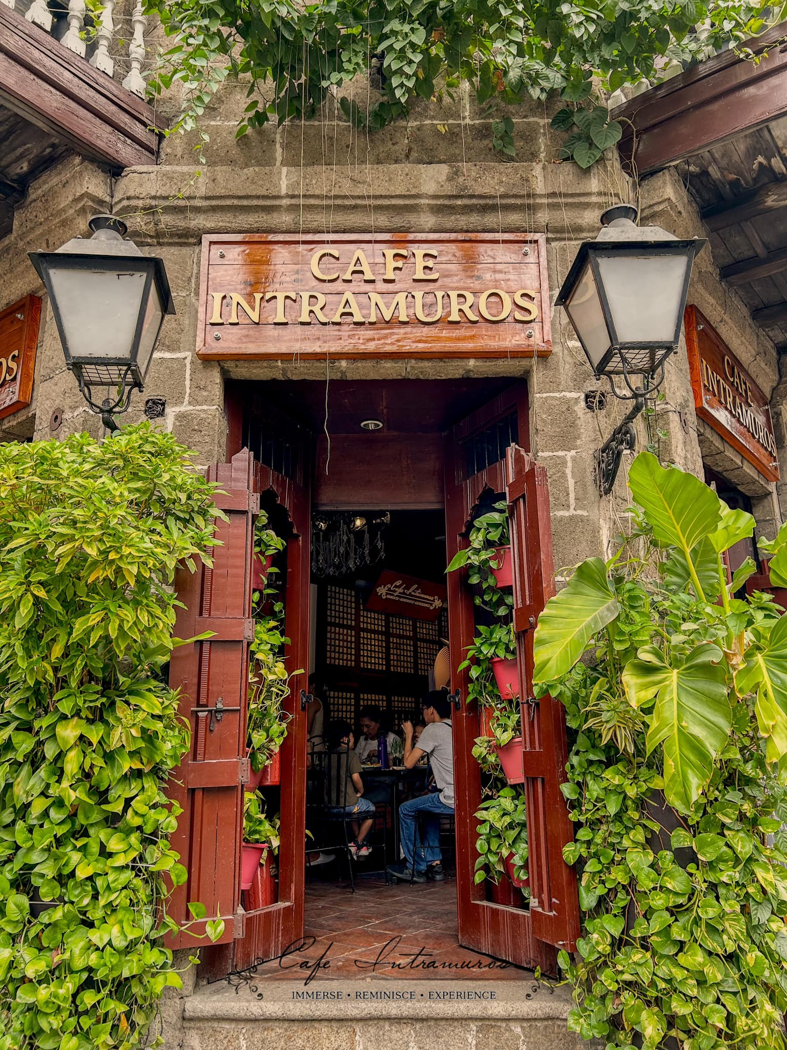 Cafe Intramuros in Intramuros: A Spanish Colonial Period-themed Cafe ...