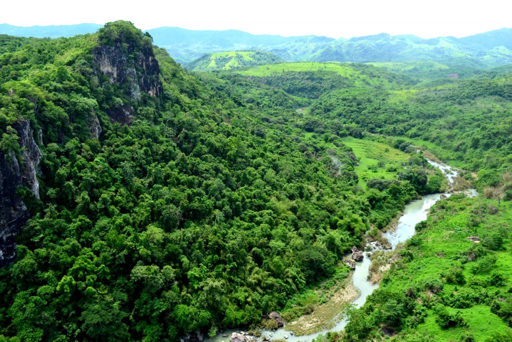List of Mountains for Beginners near Manila | Philippine Primer