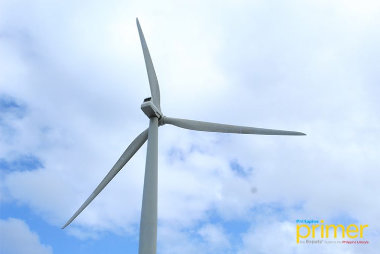 Bangui Windmill Farm in Ilocos Norte: A Famous Tourism and Sustainable ...