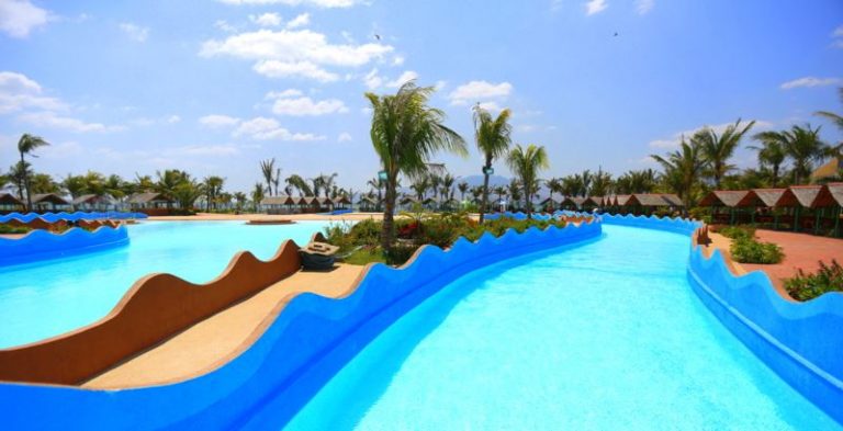 Waves are coming at Moonbay Marina Waterpark, Subic | Philippine Primer