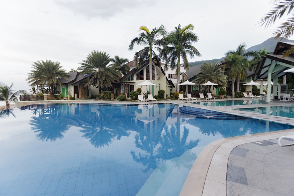 Acuatico Beach Resort in Batangas: Bali-Inspired Getaway Spot in Laiya ...