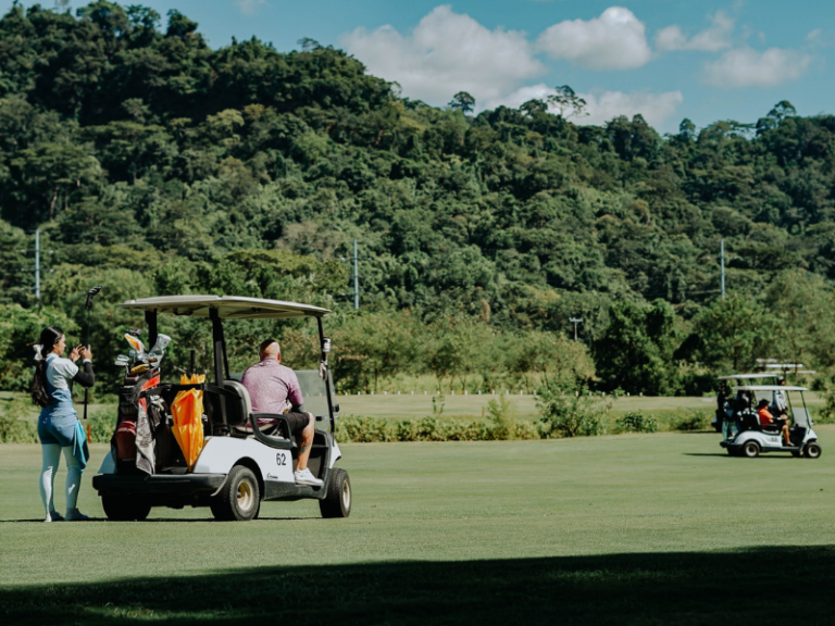 Quantum Golf in Pasig: The Largest Indoor Golf Complex in Town ...